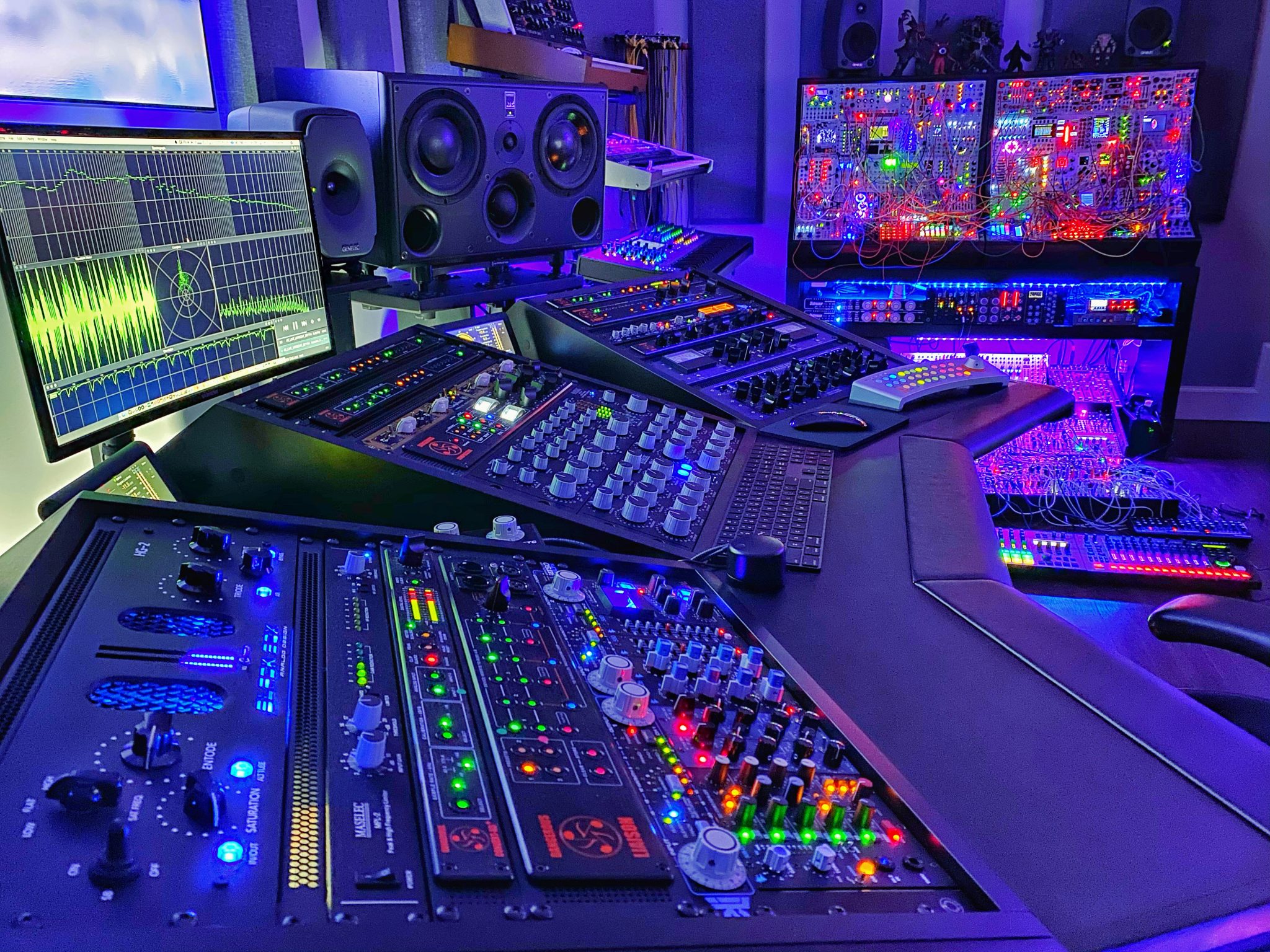 The Maximalist: Richard Devine - Orb Mag